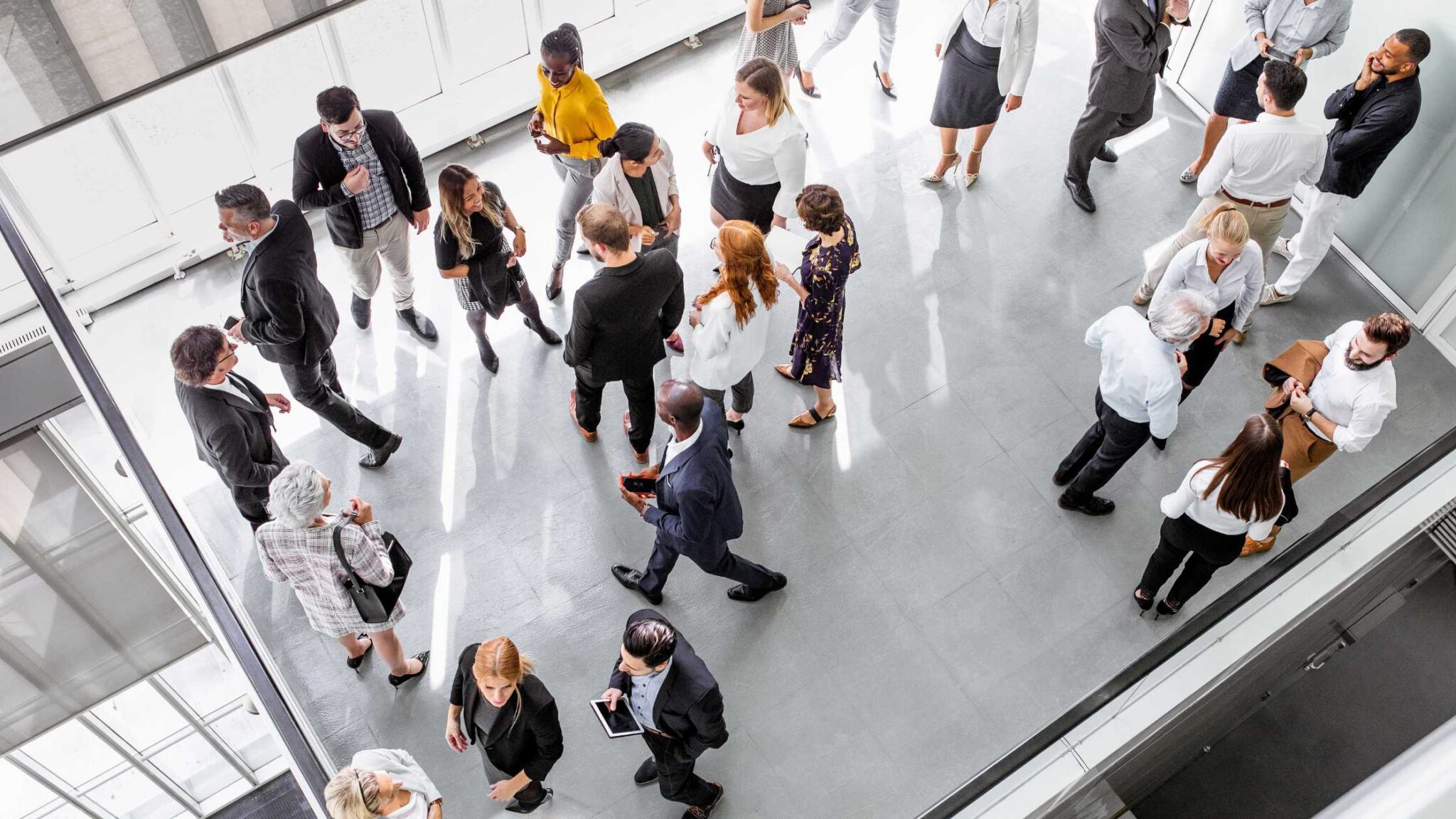 How to Stand Out at a Job Fair and Network With Employers
